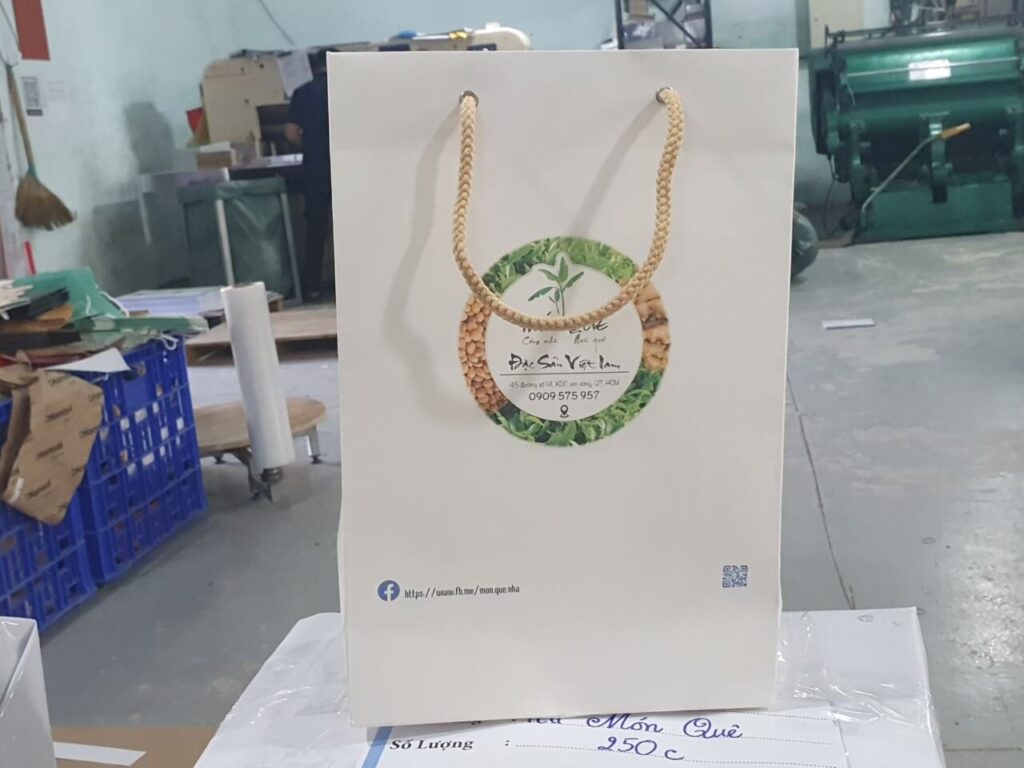 Hướng dẫn cách làm túi giấy đựng quà đơn giản ngay tại nhà - In túi giấy